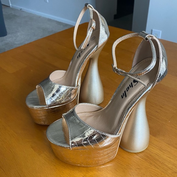 Shoes | Metallic Gold Platform High Heels | Poshmark